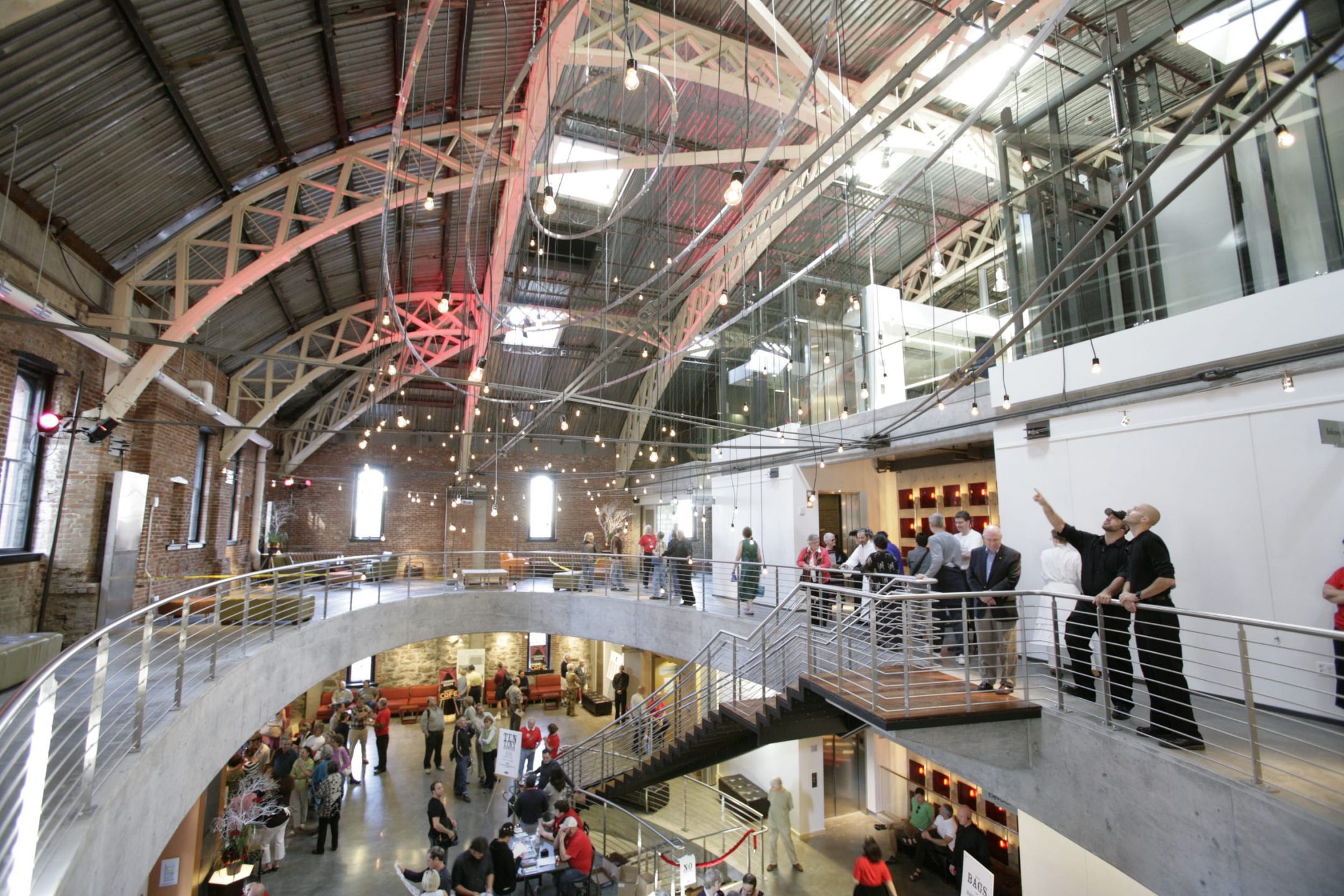 Hoffman Construction — Portland Center Stage/Gerding Theater at the Armory