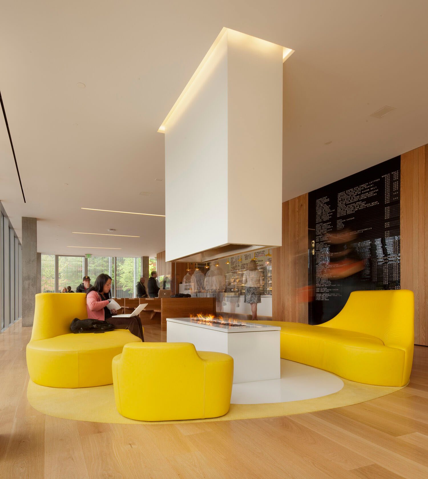 Hoffman Construction — John E. Jaqua Academic Center